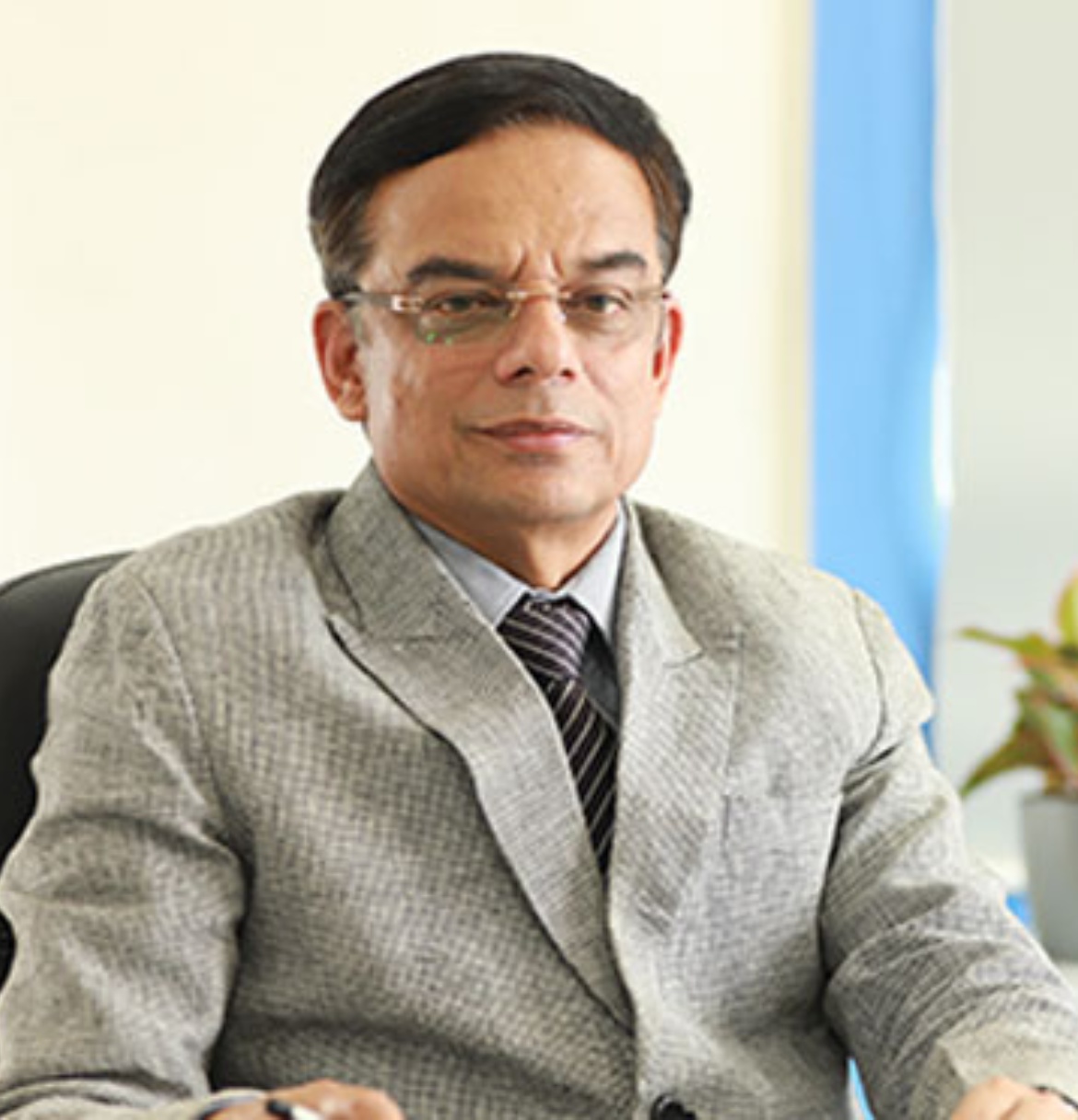 Dr. R Shridhar